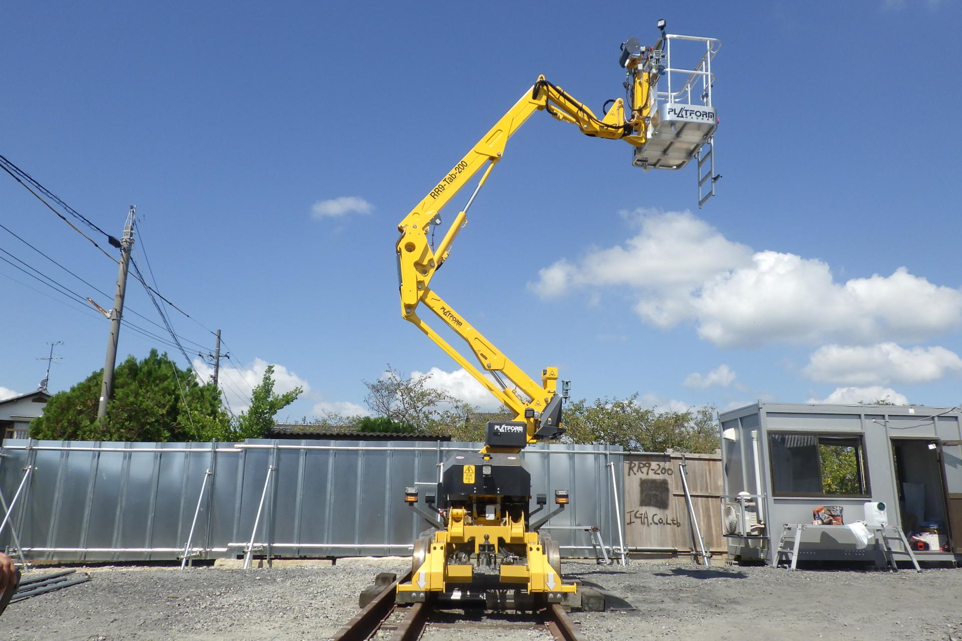 軌陸車のリース事業 | 鉄道鋼構造物の調査・検査、軌陸車リース｜岡山のIGA